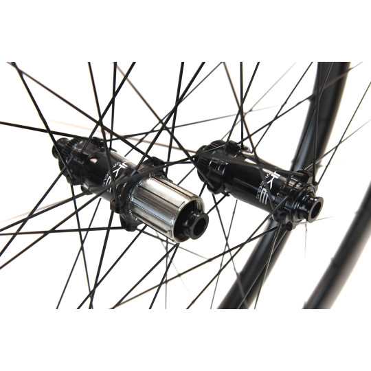 Roue(s) DUKE ROAD RUNNER X 30 DISC / DUKE MADMAX CL SP