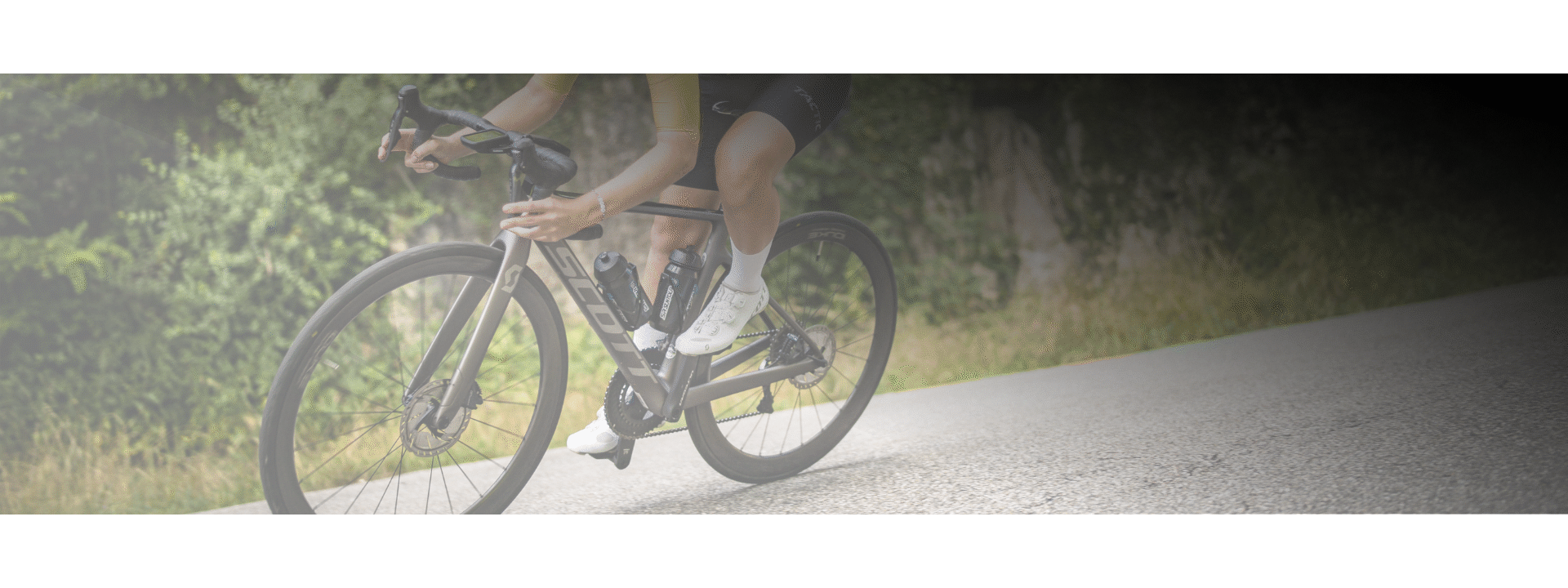 Pair of handmade road bike wheels on Jpracingbike1.com